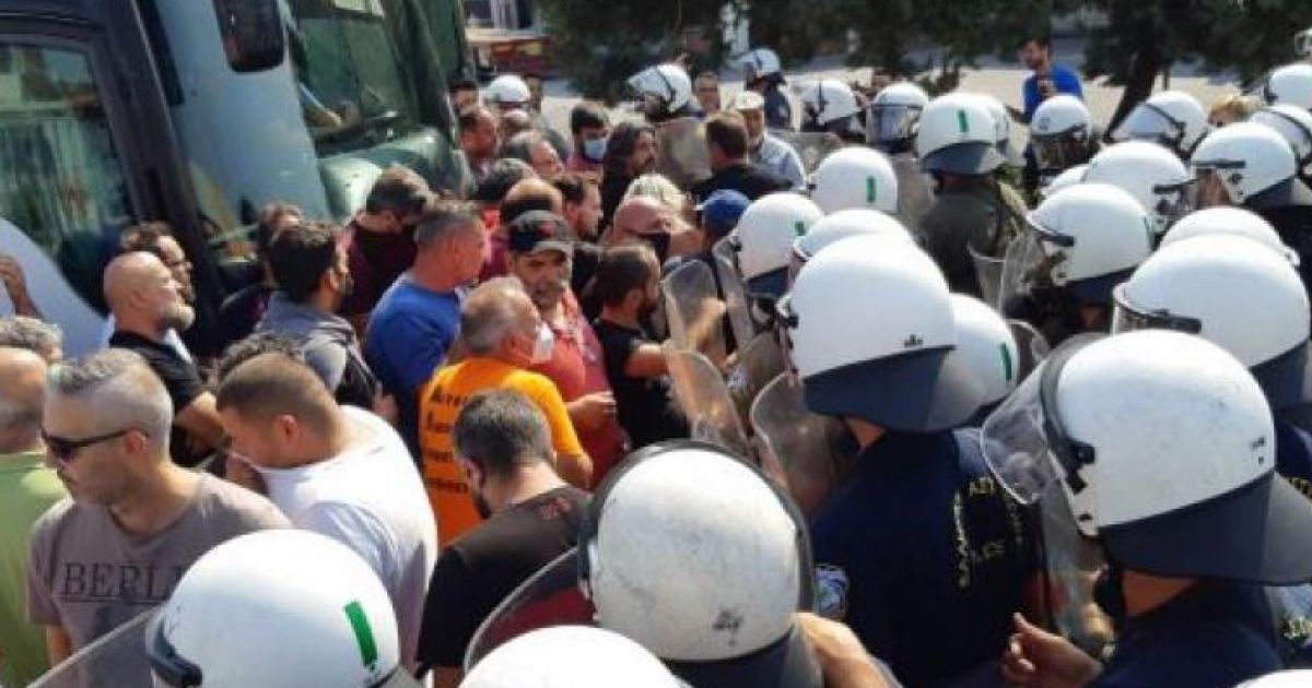 Επίθεση ΜΑΤ σε εργαζόμενους της "Μαλαματίνας" - 24ωρη απεργία αύριο | Proson