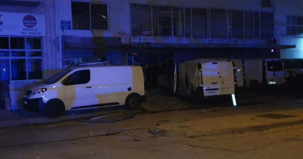 Ισχυρή έκρηξη σε αποθήκη στον Κολωνό, ακούστηκε μέχρι το Σύνταγμα ...