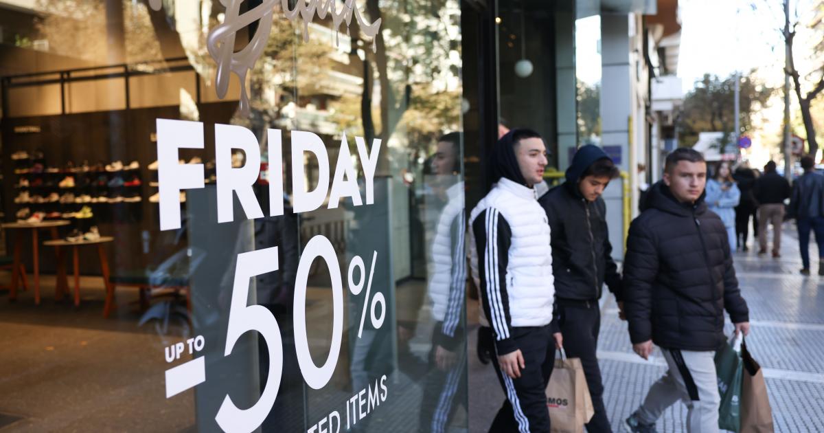 Black Friday 2023: Οι Κυριακές που θα είναι ανοιχτά τα καταστήματα | Proson