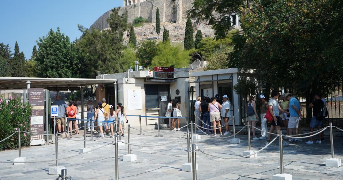 Το ΥΠΠΟ βάζει ιδιωτική εταιρεία στην Ακρόπολη - Με απεργία απαντούν οι ...