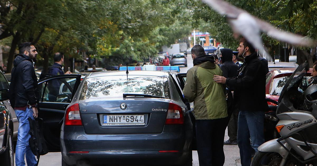 Οργή για τη νέα έξωση στα Πετράλωνα: Διώχνουν μητέρα και γιο ΑμεΑ | Proson