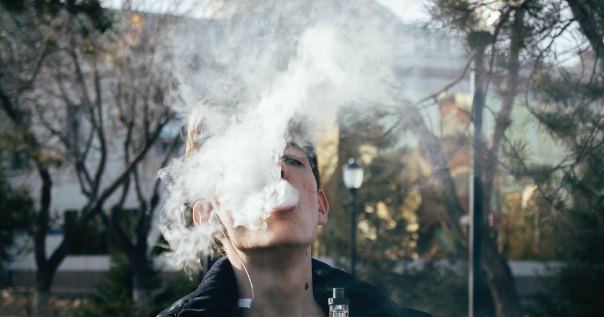 Φορολογικό νομοσχέδιο: Επιβολή φόρου κατανάλωσης και στα μη καπνικά προϊόντα | Proson