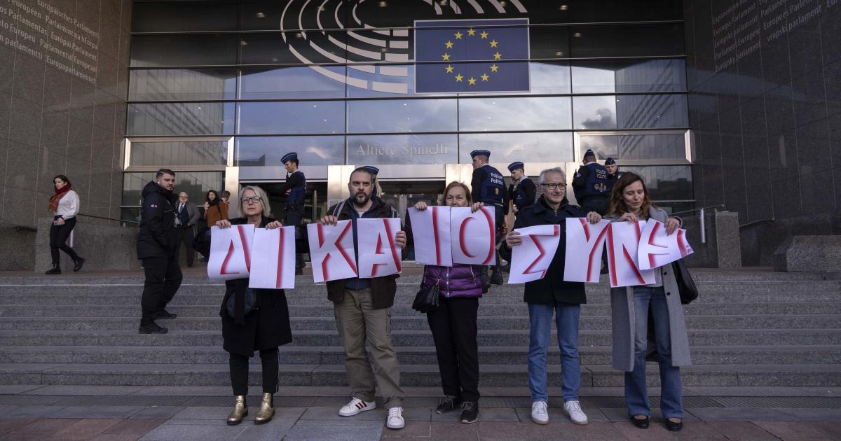 Τέμπη: Δεκτή η αναφορά των συγγενών στο Ευρωκοινοβούλιο - «Σιγή ...