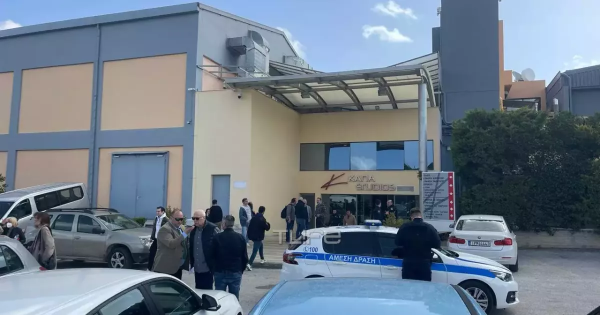 Τηλεφώνημα για βόμβα και στον ΑΝΤ1 - Εκκενώνεται το κτήριο | Proson