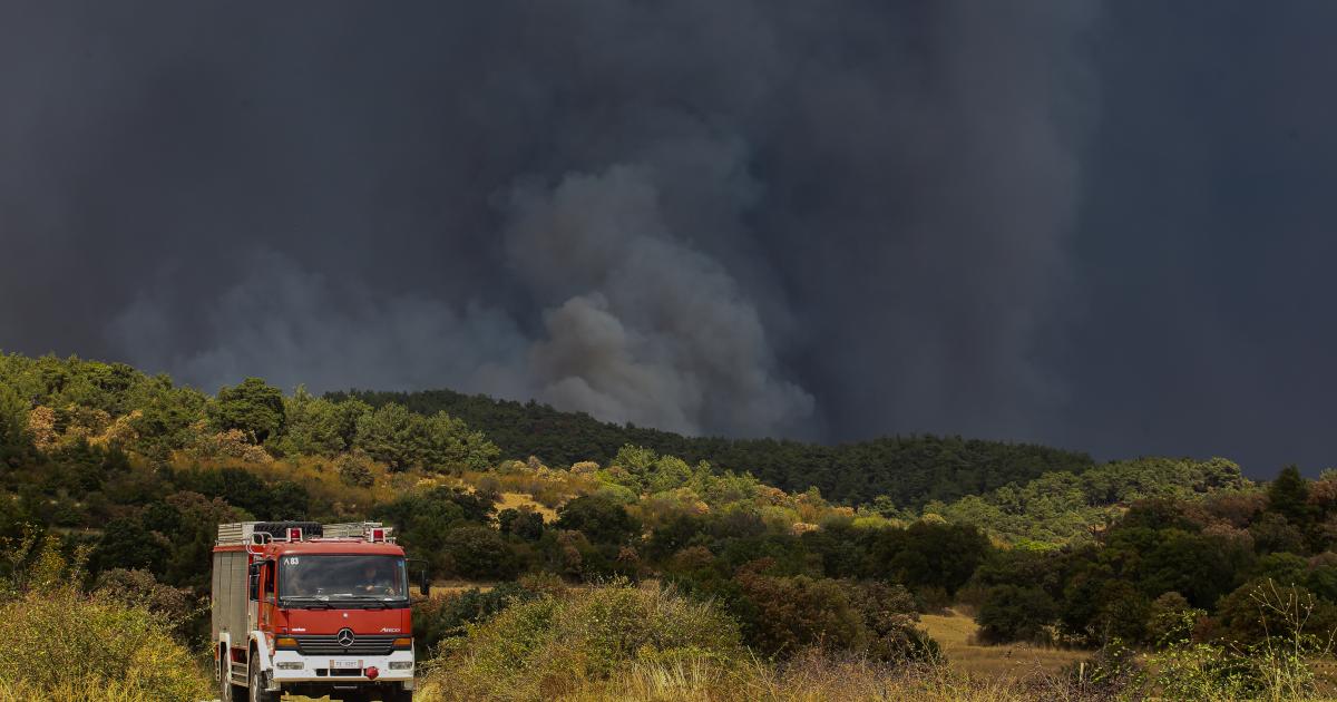 Καίγονται σπίτια σε μεγάλη φωτιά στην Ιεράπετρα - Ήχησε το 112 | Proson