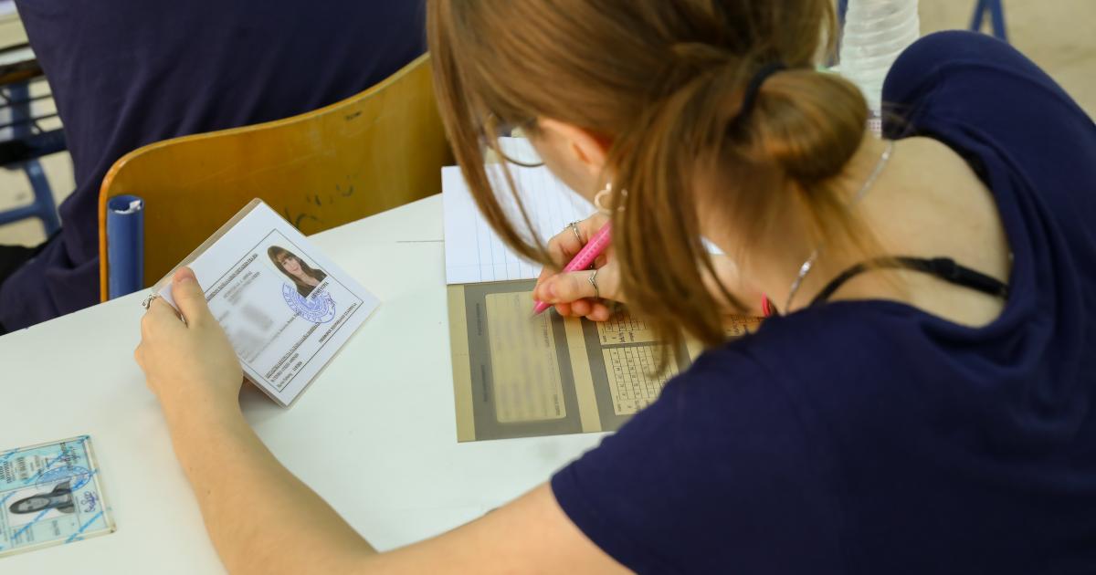 Πανελλήνιες 2024: Σημερινά θέματα και απαντήσεις για τα ΕΠΑΛ | Proson