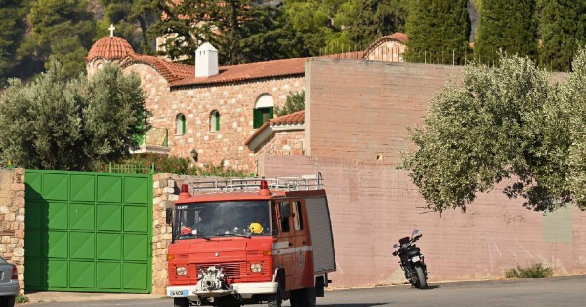 Πυρκαγιά στον Νέο Βουτζά: Κάηκαν δύο Πυροσβεστικά οχήματα - Με εγκαύματα ένας πυροσβέστης | Proson