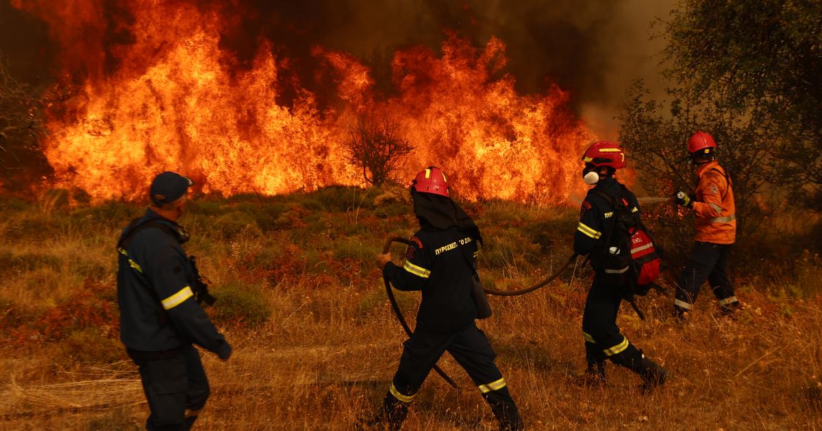 Κορινθία: Καίει για τέταρτη ημέρα η φωτιά - «Στάχτη» 50.000 στρέμματα | Proson