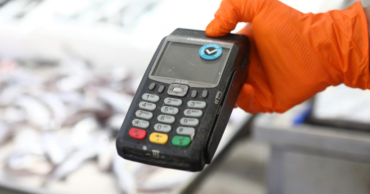 ΑΑΔΕ: Παράταση στη διασύνδεση ταμειακών - POS μόνο λόγω τεχνικής αδυναμίας | Proson