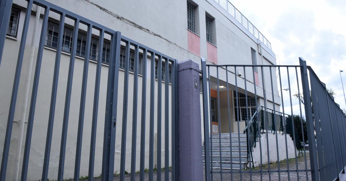 Εξερράγη εκρηκτικός μηχανισμός σε αυλή Δημοτικού σχολείου | Proson