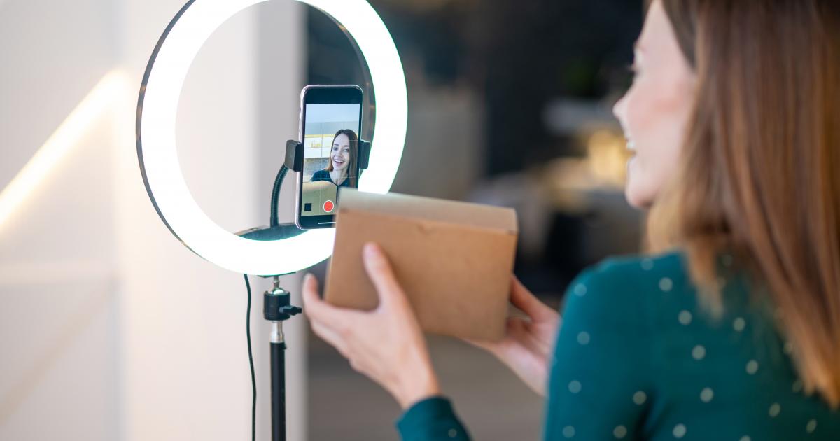 ΑΑΔΕ: Στο «μικροσκόπιο» 20 Έλληνες influencers για πιθανή φοροδιαφυγή | Proson