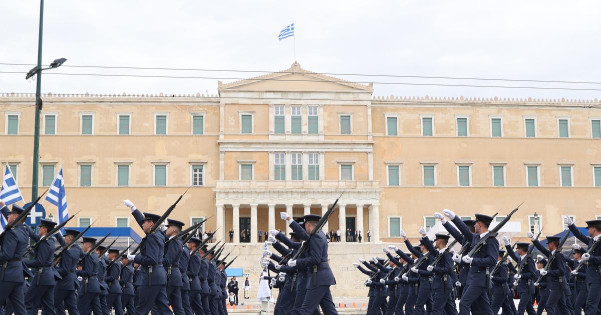 Επέτειος 25ης Μαρτίου: Ολοκληρώθηκε η στρατιωτική παρέλαση στην Αθήνα ...