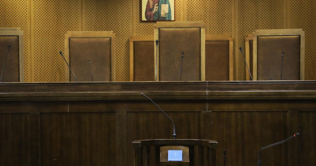 Γραπτός ΕΣΔΙ: Μόνιμοι σε Δικαστήρια και με απολυτήριο λυκείου - Τα SoS | Proson