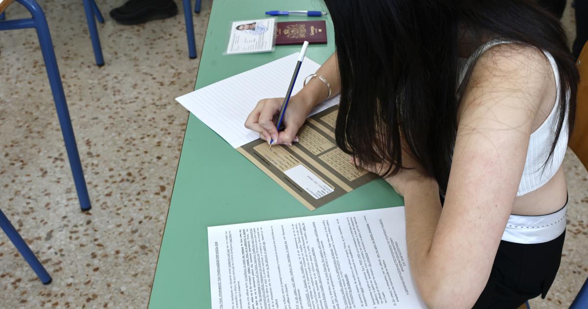 Πανελλήνιες 2025: Τα θέματα σε Αρχαία, Μαθηματικά και Βιολογία | Proson