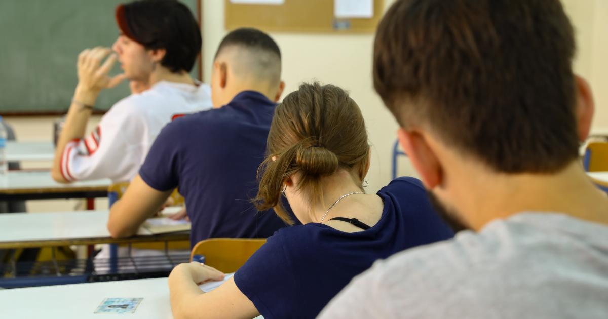 Πανελλήνιες 2025: Δείτε πρώτοι τα θέματα και τις απαντήσεις | Proson