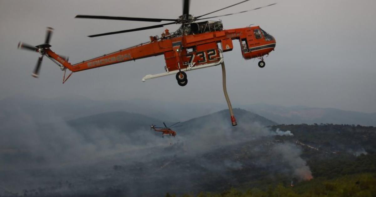 Πυρκαγιά εκδηλώθηκε στα Μέθανα - Επιχειρούν 52 πυροσβέστες και εναέρια μέσα | Proson