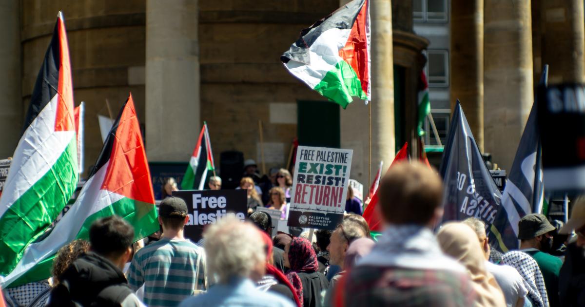 Αδιανόητο! Συνέλαβαν νεαρούς που φώναξαν «Free Palestine» σε ισραηλινούς τουρίστες | Proson