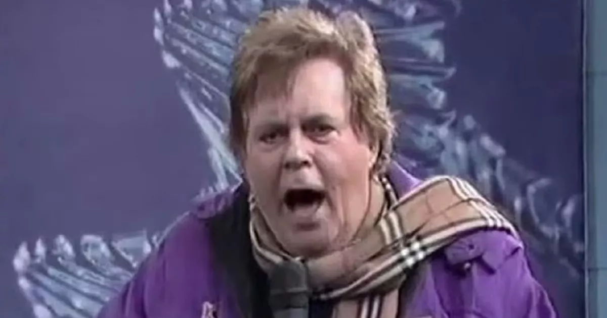 Πέθανε ο «Μίστερ Εθνικά Μπούτια» - Το μήνυμα της Πέπης Τσεσμελή | Proson