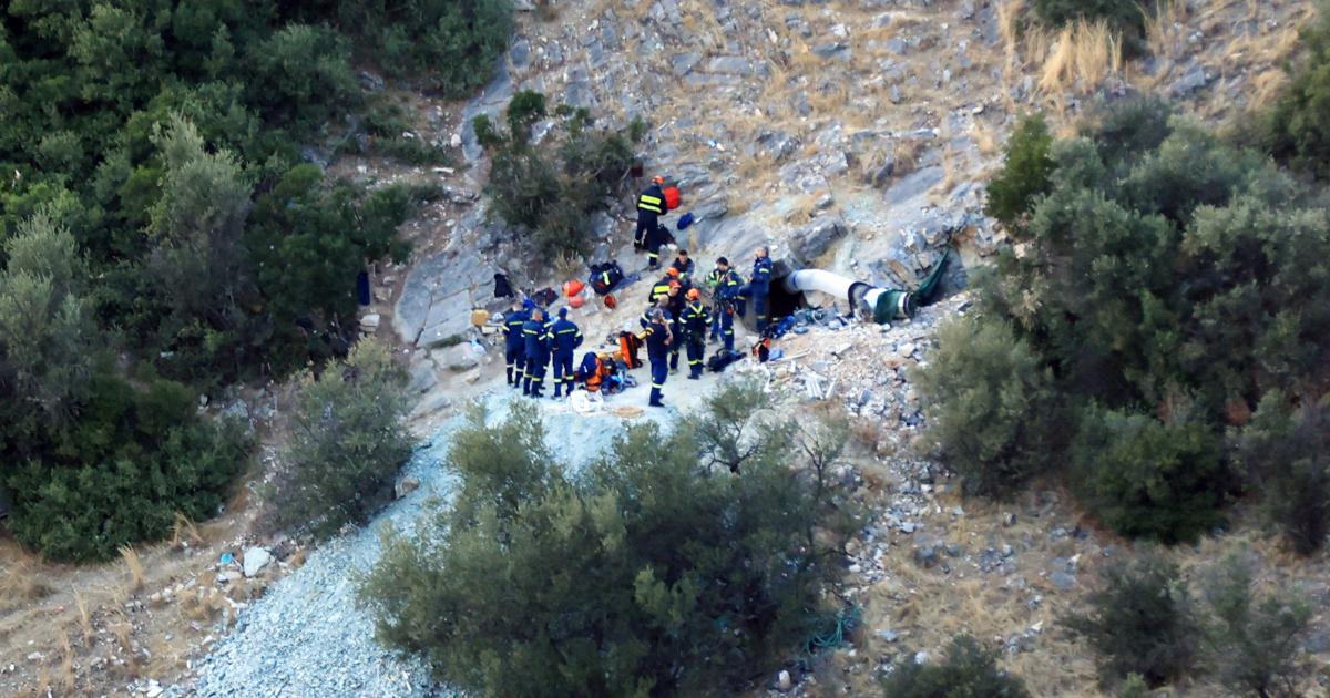 Λάρισα: Νεκρός ο 53χρονος που εγκλωβίστηκε σε σπηλιά - Έψαχνε λίρες ...